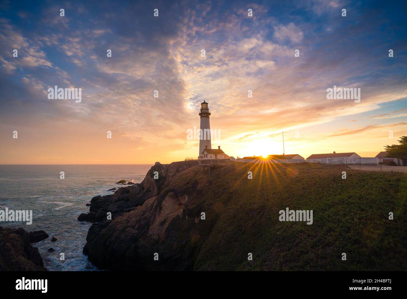Colorful sunset at Pigeon Point Lighthouse, Pescadero, California, USA ...