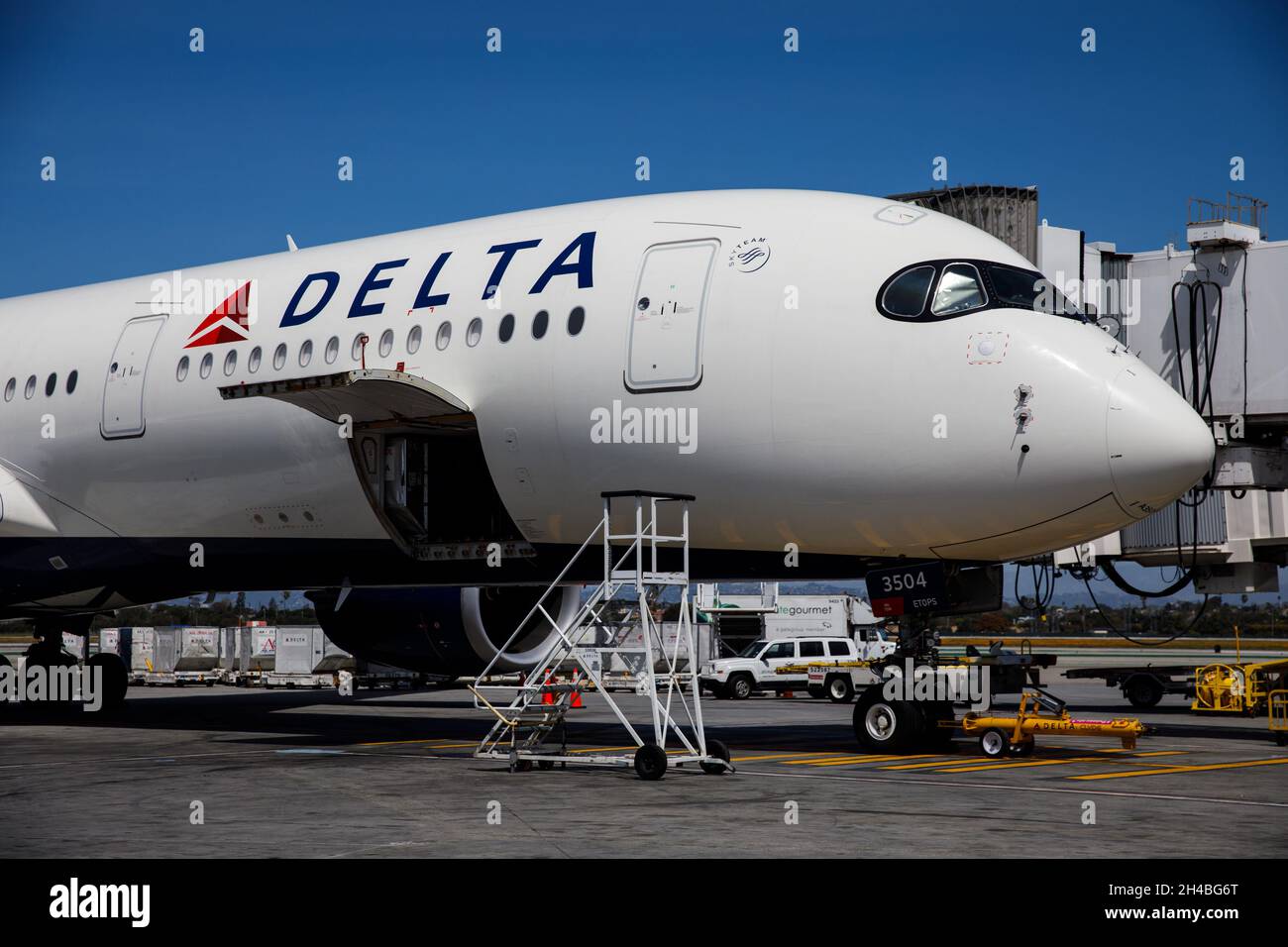 Airbus a350 delta hi-res stock photography and images - Alamy