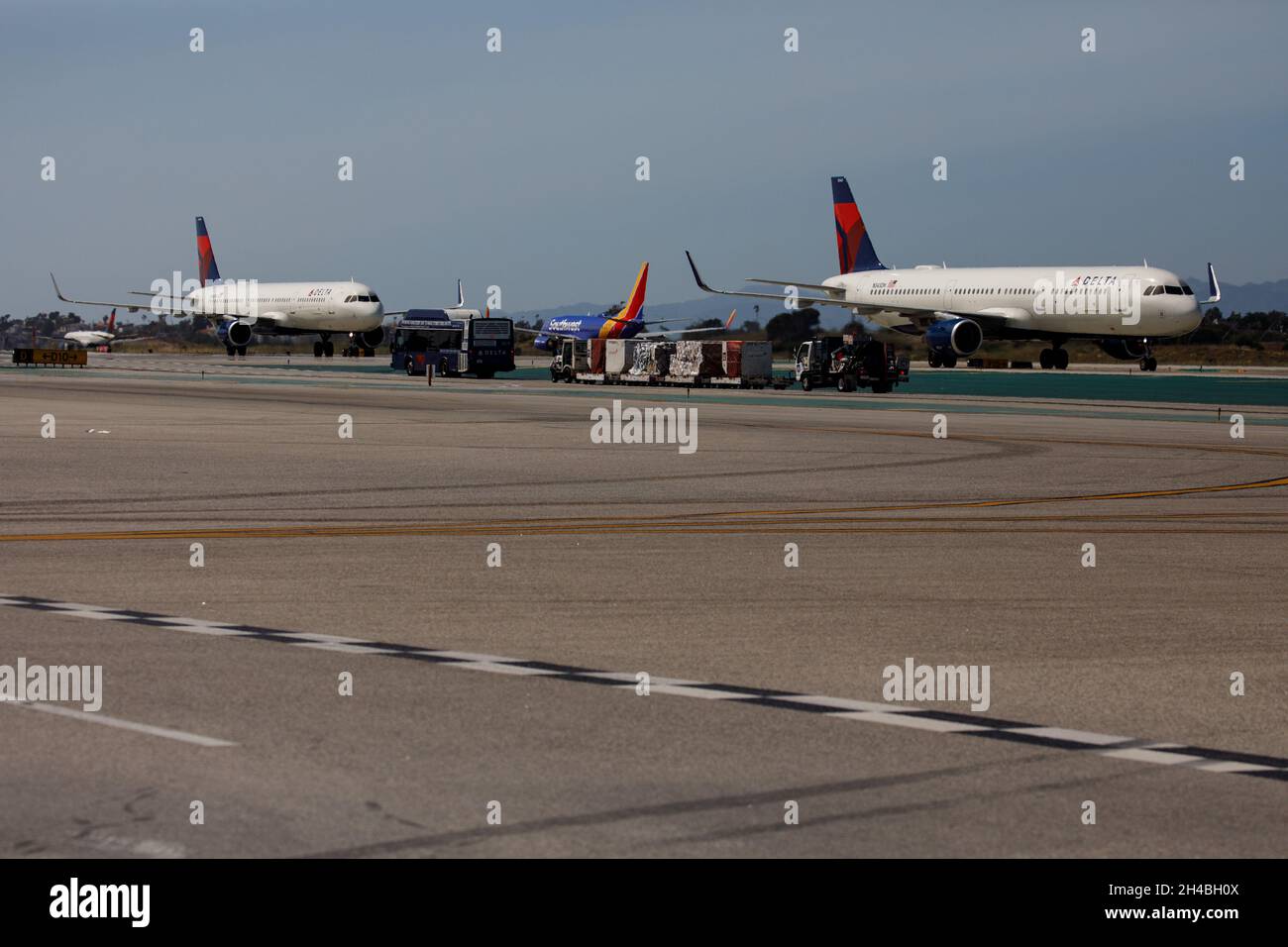 Los Angeles, California, USA. 29th Mar, 2019. A Delta Air Lines Inc ...