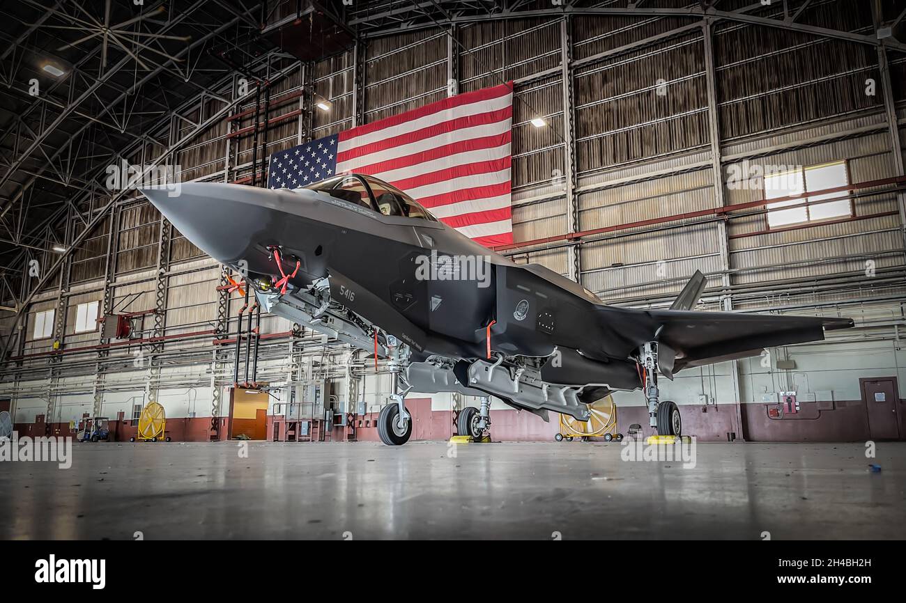 An F-35 Lightning II assigned to the 62nd Fighter Squadron, Luke Air ...