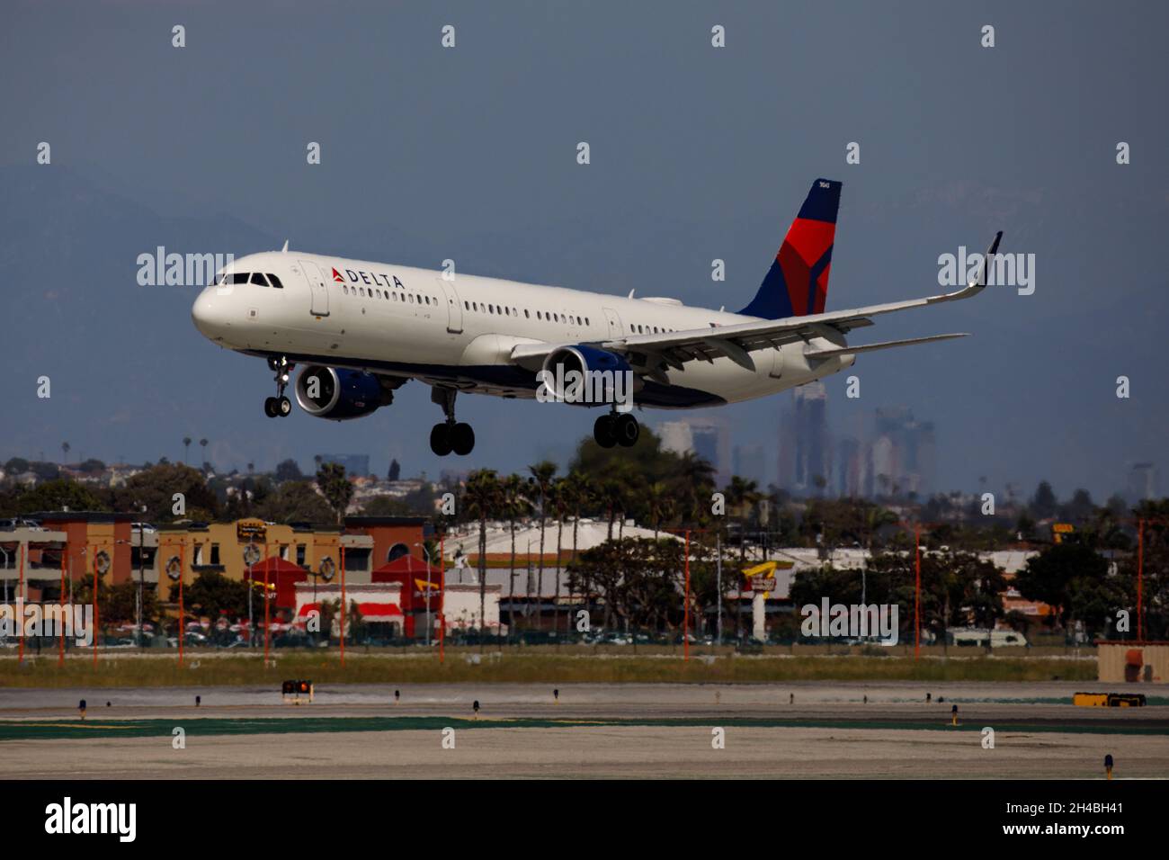 Los Angeles, California, USA. 29th Mar, 2019. A Delta Air Lines Inc ...