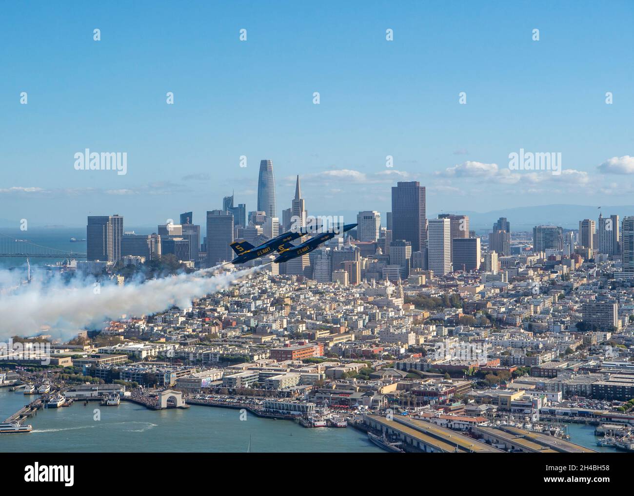 (U.S. Navy photo by Mass Communication Specialist 1st Class Bobby ...