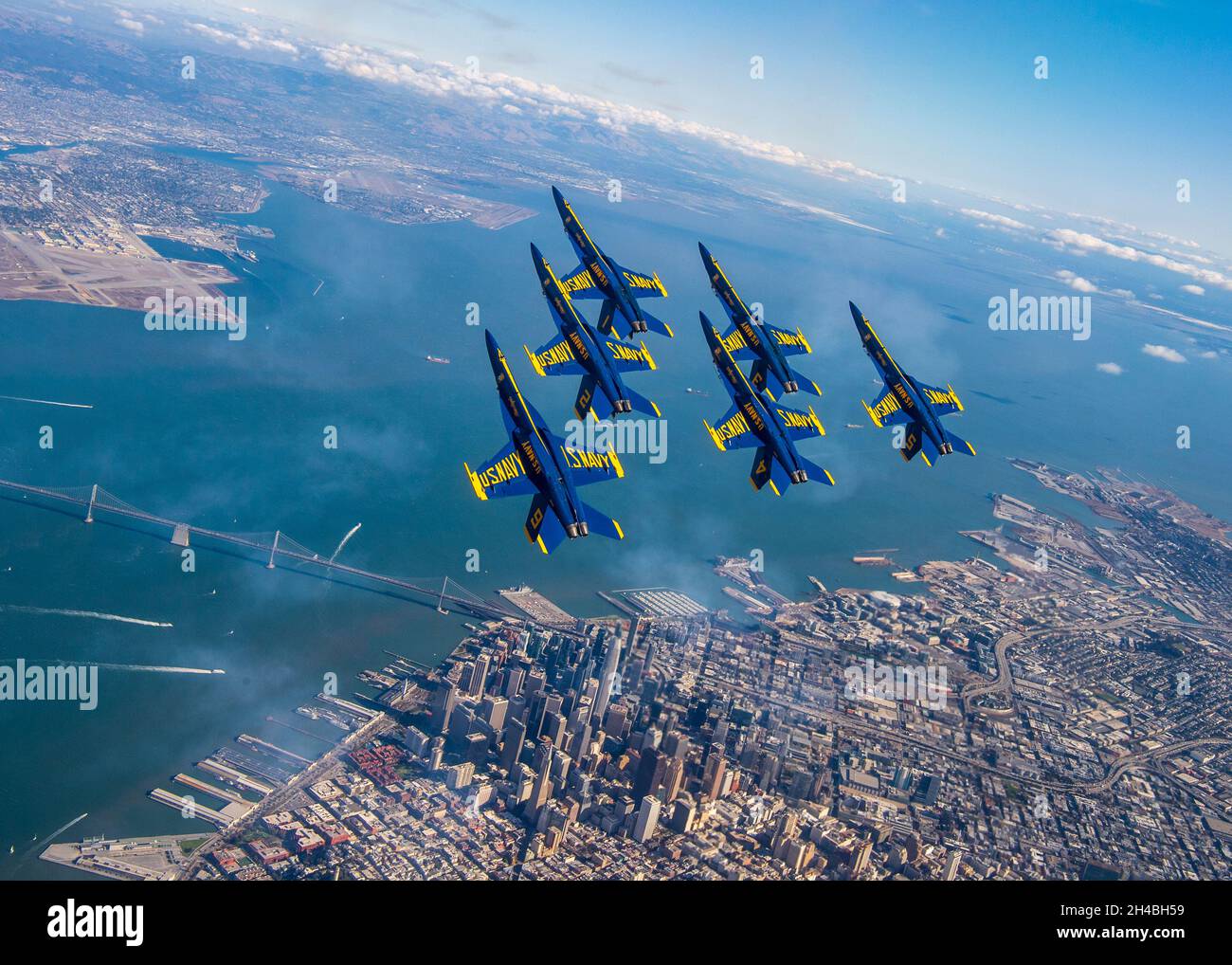 (U.S. Navy photo by Mass Communication Specialist 1st Class Bobby ...