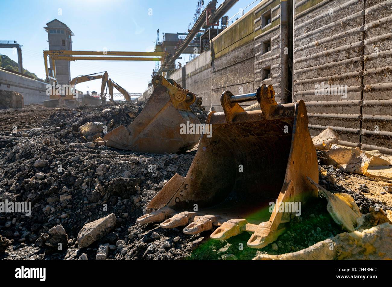 The U.S. Army Corps of Engineers Pittsburgh District continues ...