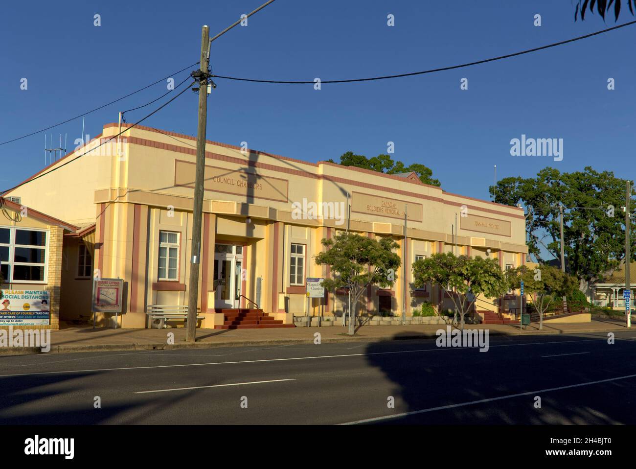Gayndah Shire Hall (1935) interwar art deco style building Gayndah ...