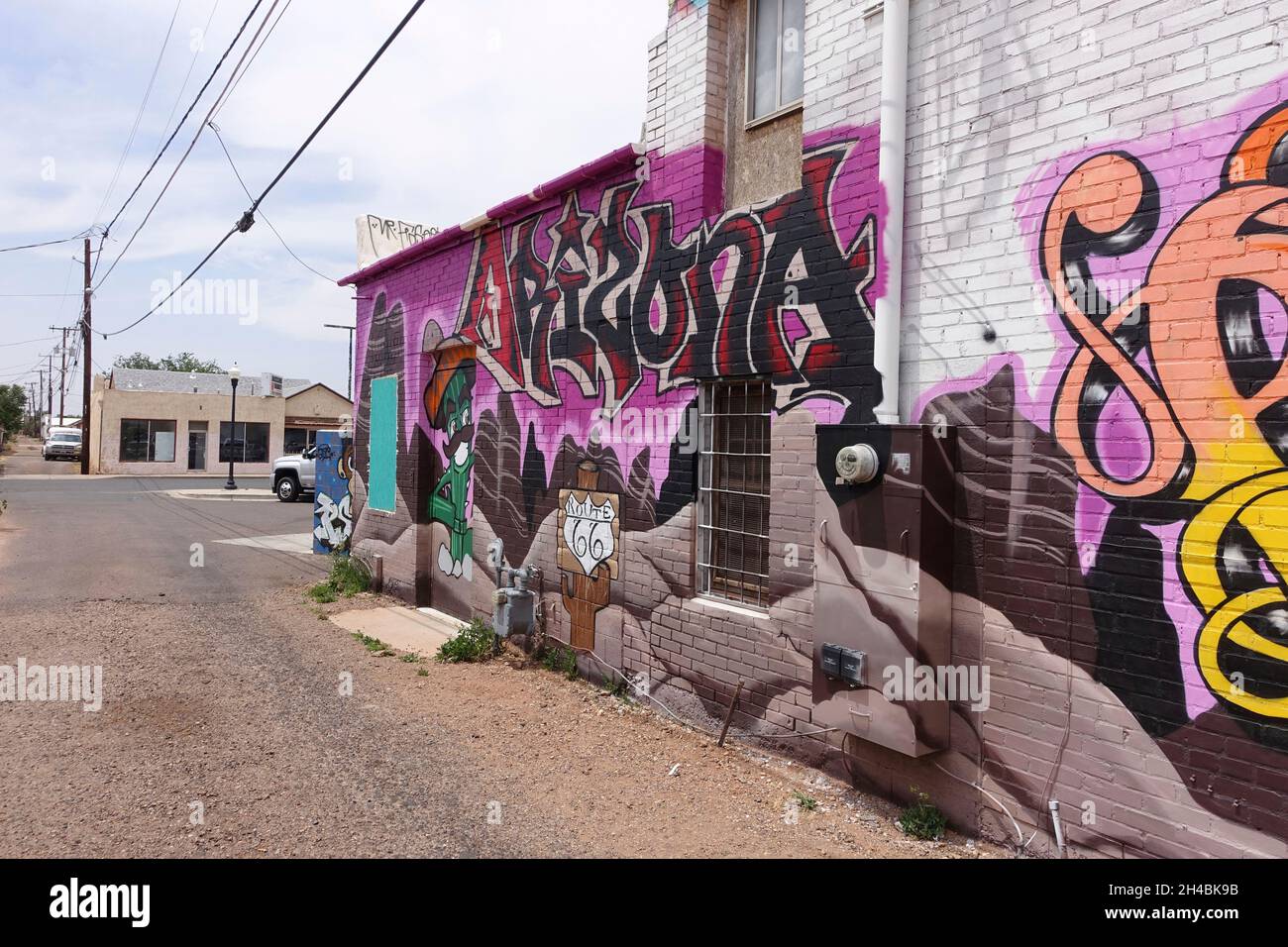 Back allies hi-res stock photography and images - Alamy