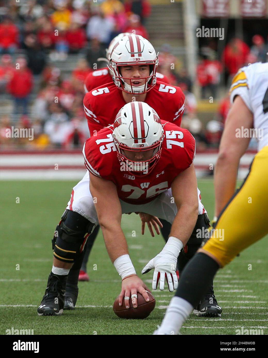 Madison, WI, USA. 30th Oct, 2021. Wisconsin Badgers quarterback Graham ...