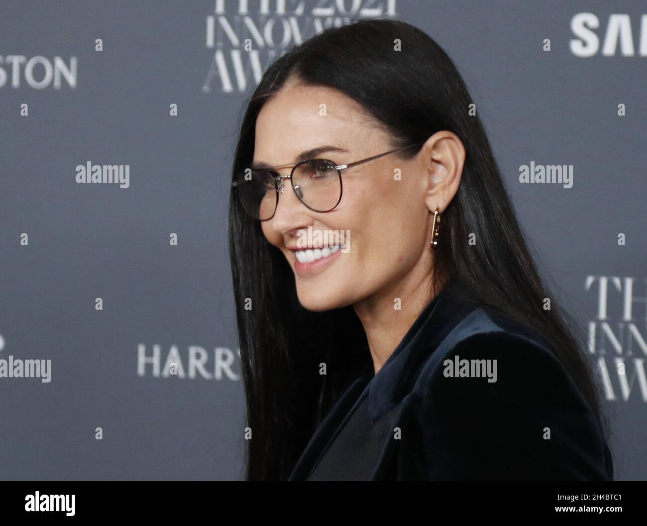 New York, United States. 01st Nov, 2021. Demi Moore arrives on the red ...