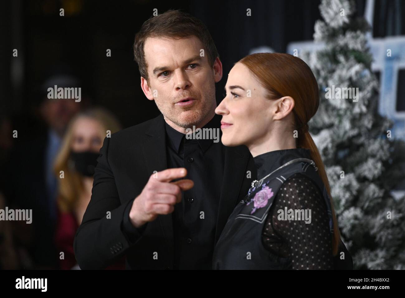 New York, USA. 01st Nov, 2021. (L-R) Michael C. Hall and Morgan Macgregor attend the world ...