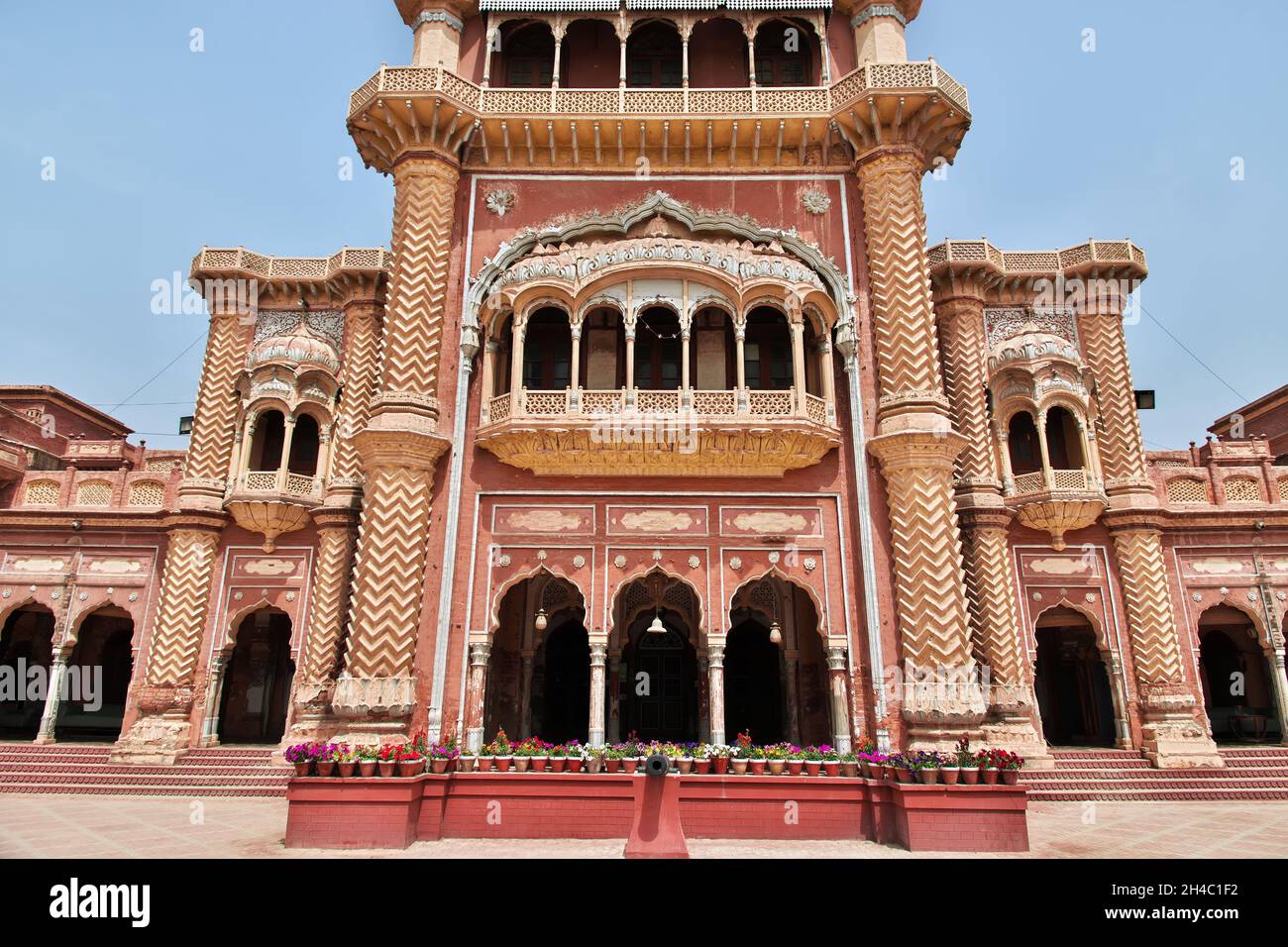 Faiz Mahal palace in Khairpur, Sindh, Pakistan Stock Photo - Alamy