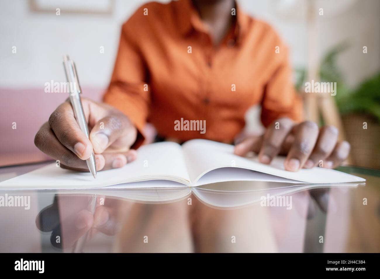 Black learner hi-res stock photography and images - Alamy