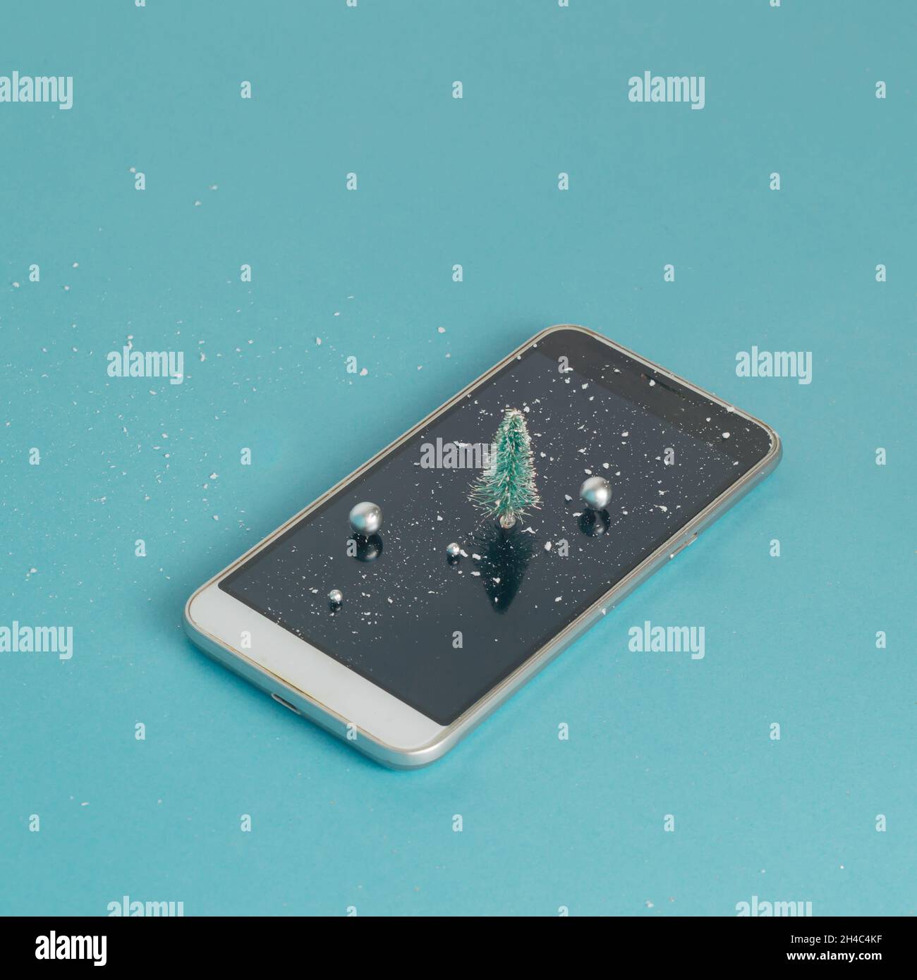 Telephone phone blue shine hi-res stock photography and images - Alamy