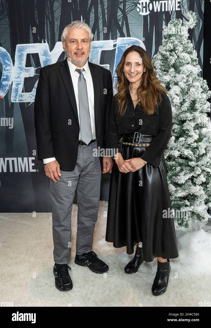 New York, USA. 01st Nov, 2021. Gary Levine and Jana Winograde attend ...