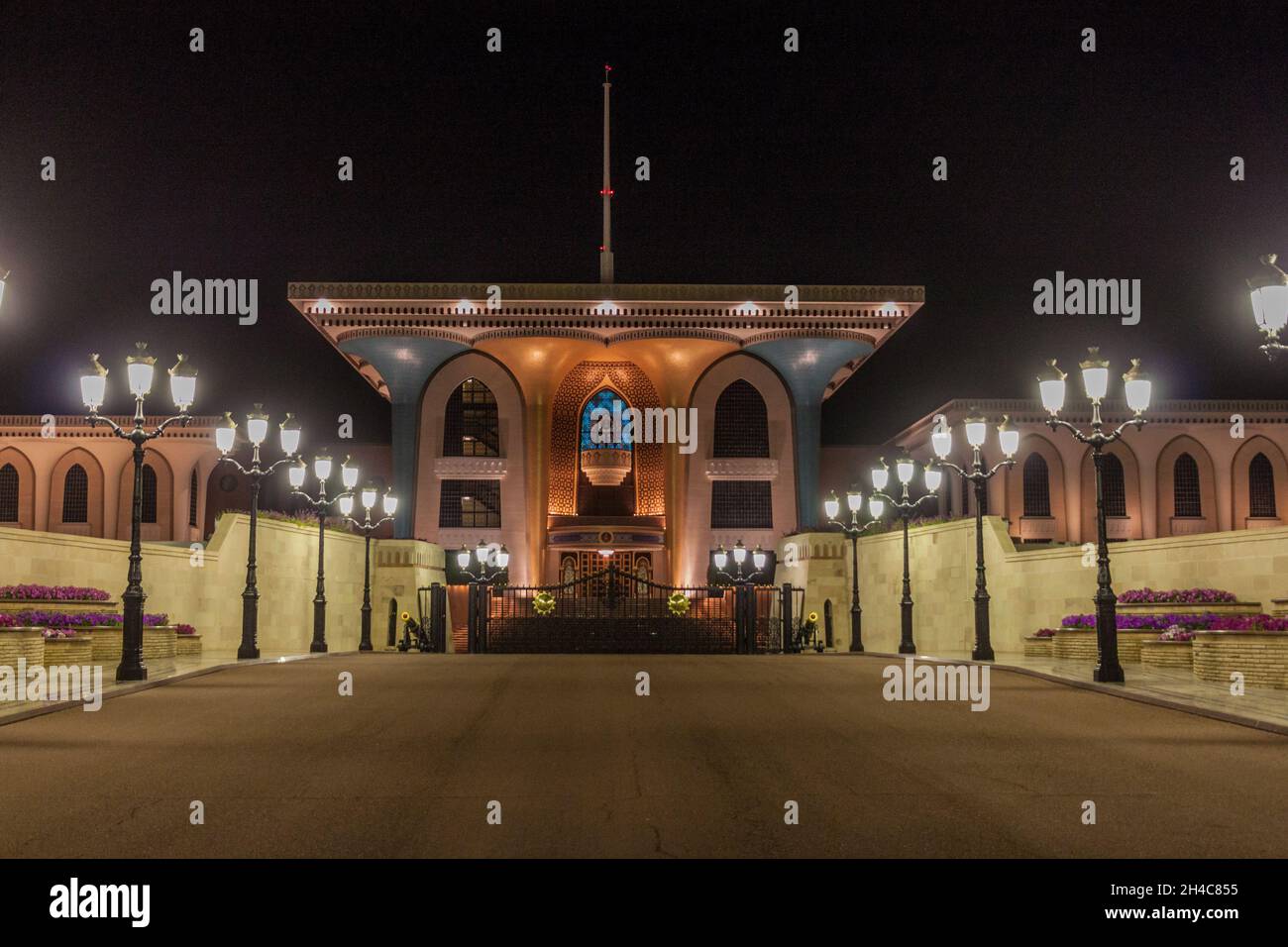 Night view of Al Alam palace ceremonial palace of Sultan Qaboos in ...
