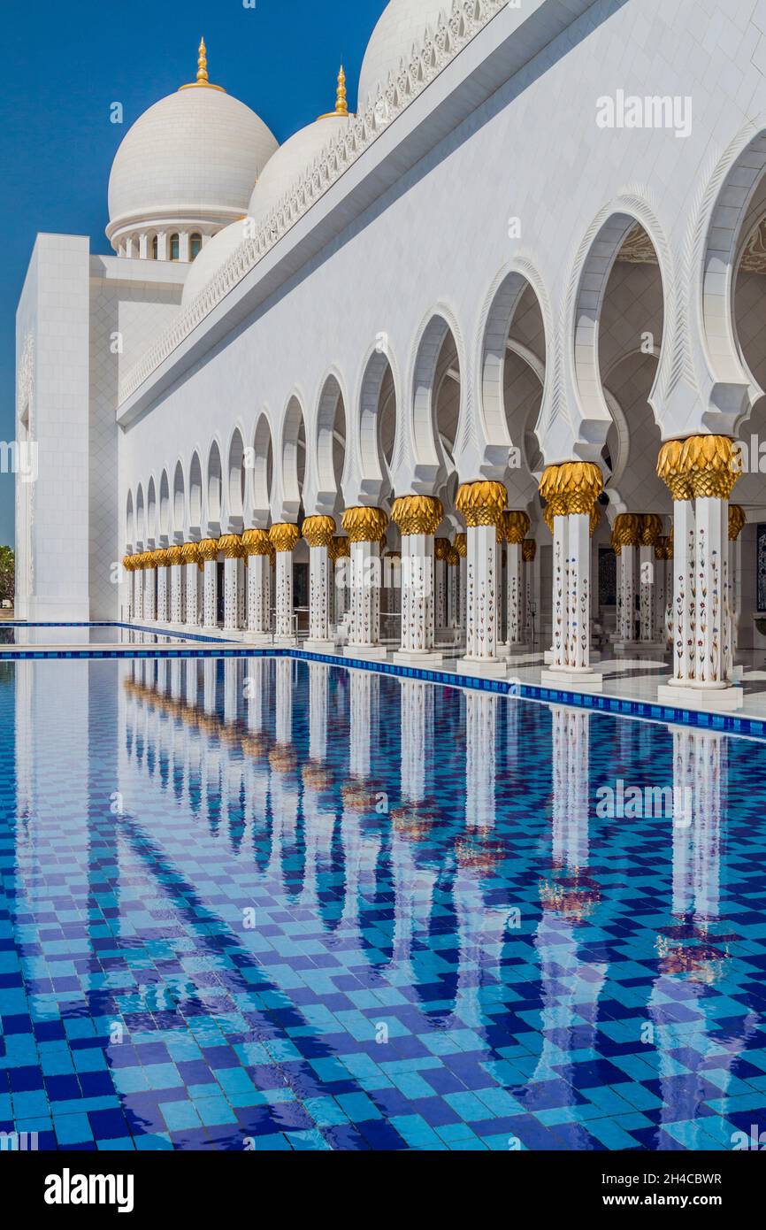 Decorative columns of Sheikh Zayed Grand Mosque in Abu Dhabi, the ...