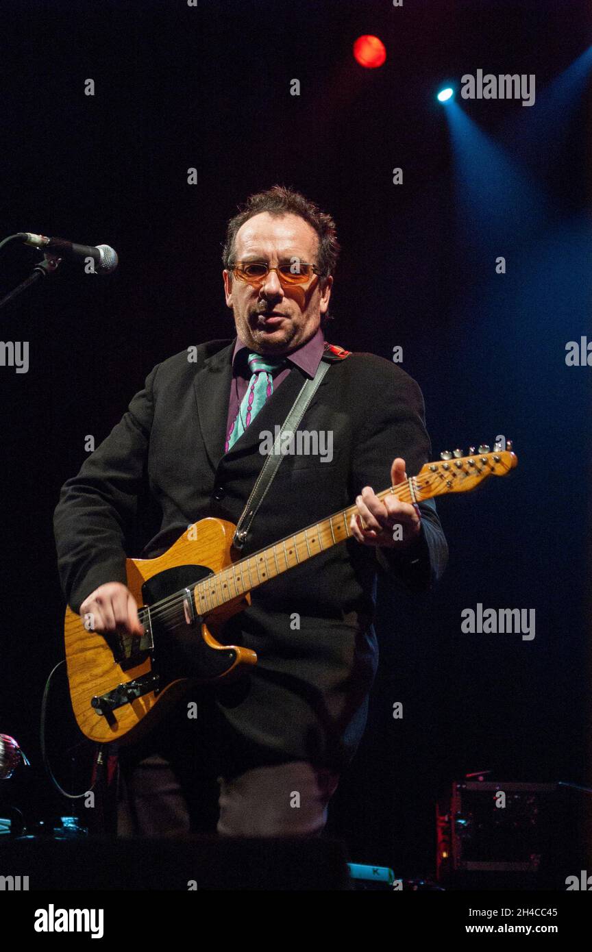 Elvis Costello 2005 Hi res Stock Photography And Images Alamy Elvis Costello 2005 Hi res Stock Photography And Images Alamy