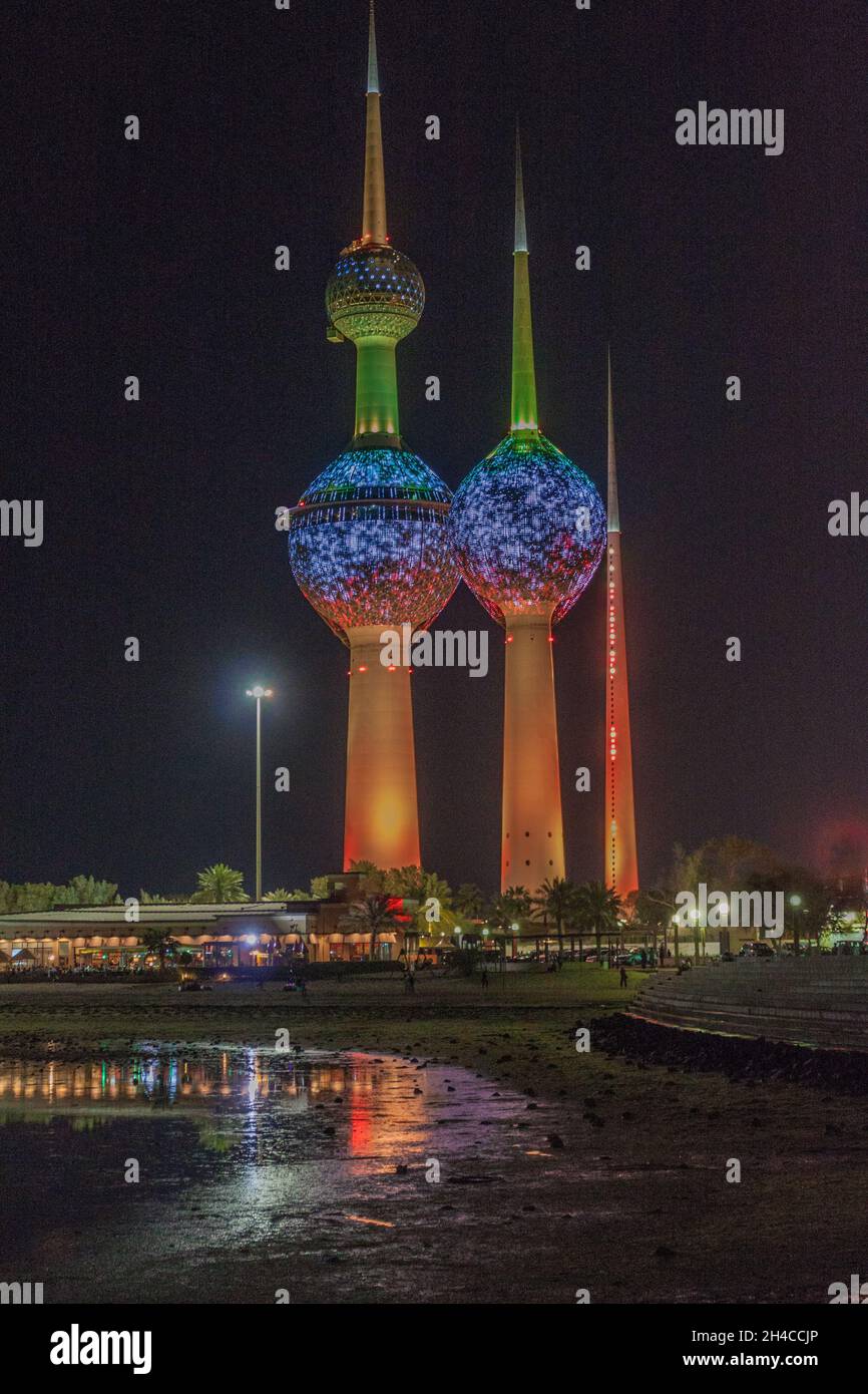Kuwait tower reflection hi-res stock photography and images - Alamy