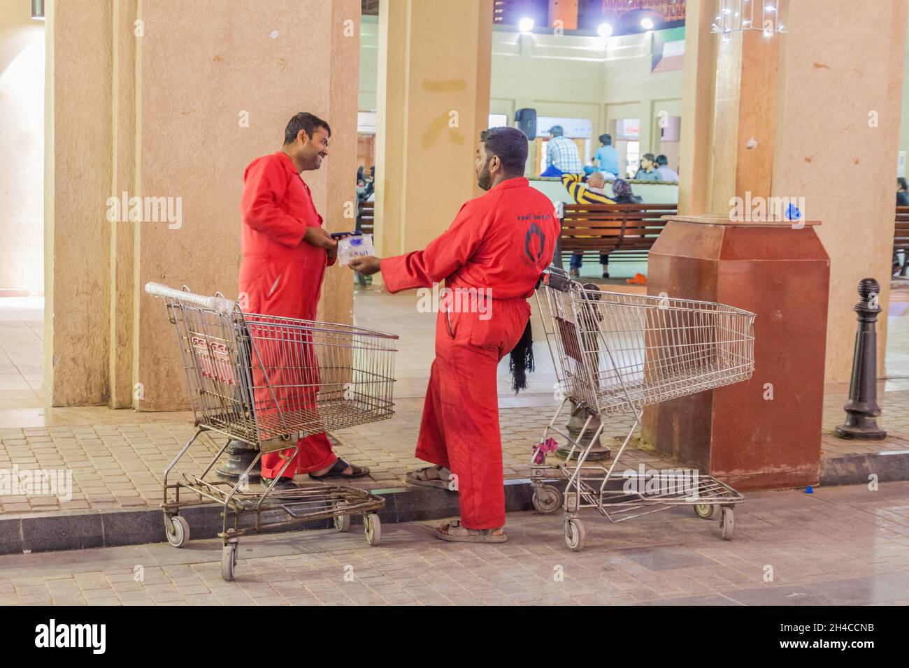 Kuwait lifestyle hi-res stock photography and images - Alamy