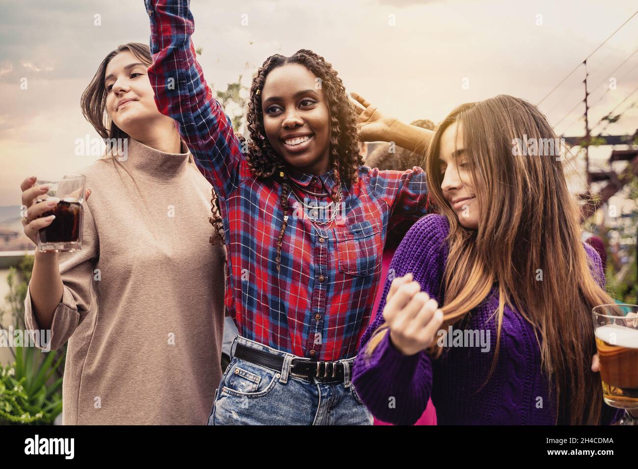 People dancing rooftop party hi-res stock photography and images - Alamy