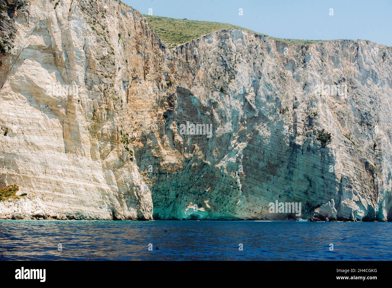 Rocky cliff island zakynthos hi-res stock photography and images - Alamy