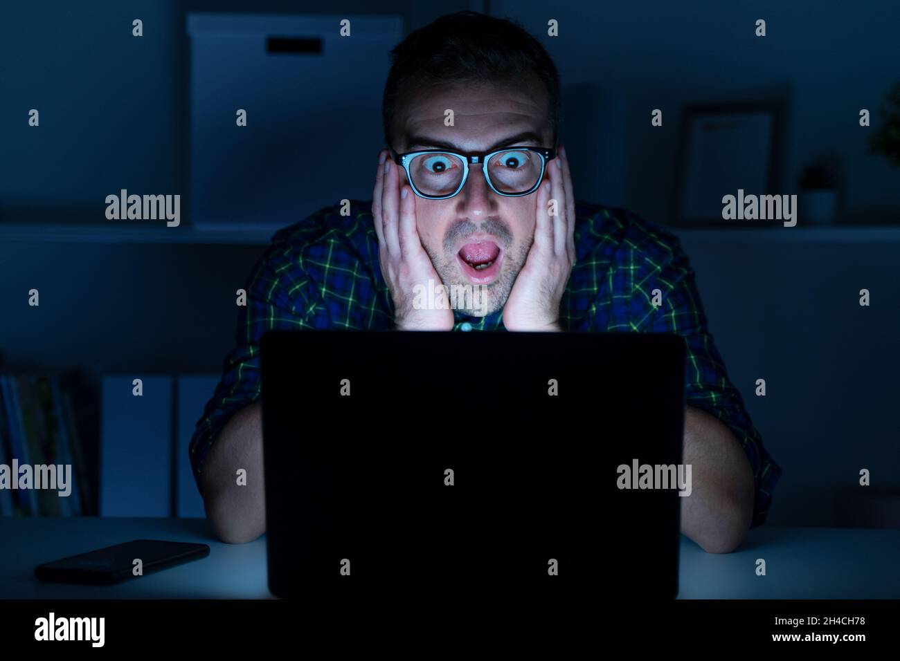 Phishing email shock hi-res stock photography and images - Alamy