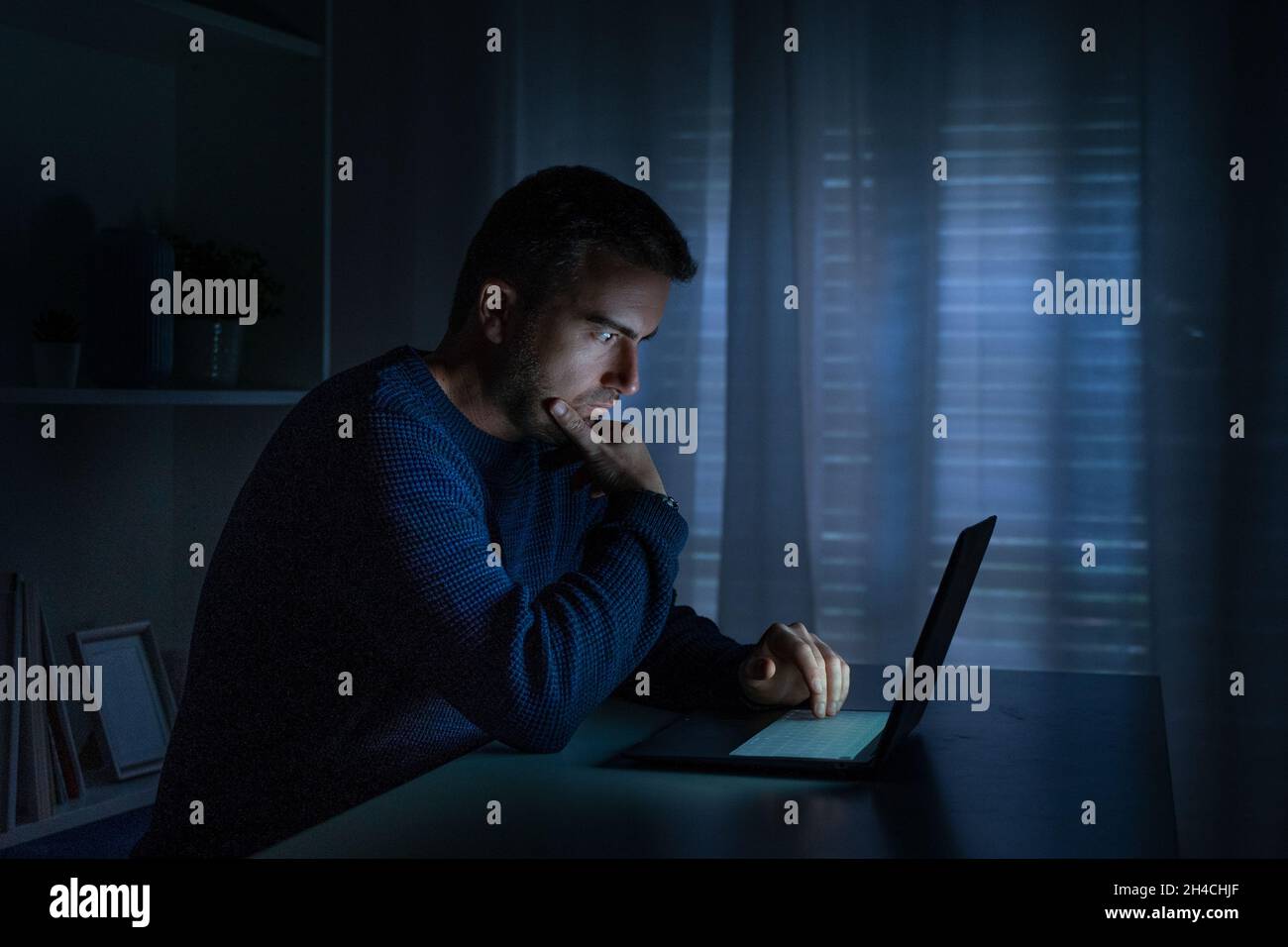 Working late computer hi-res stock photography and images - Alamy