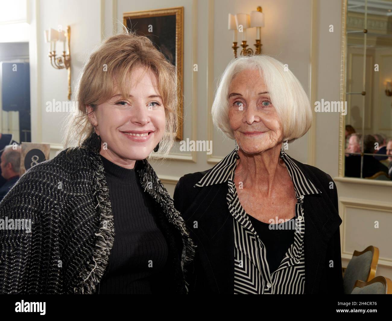 Sheila Hancock & Joanna Bell at the Oldie of the Year Awards 2021 Stock ...