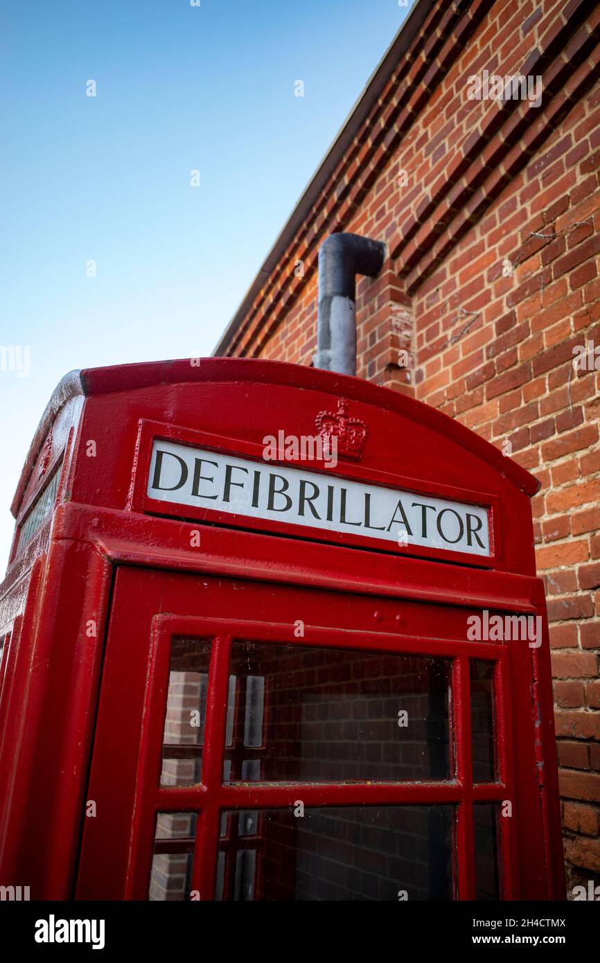 Telephone box used to store defibrillator Stock Photo - Alamy