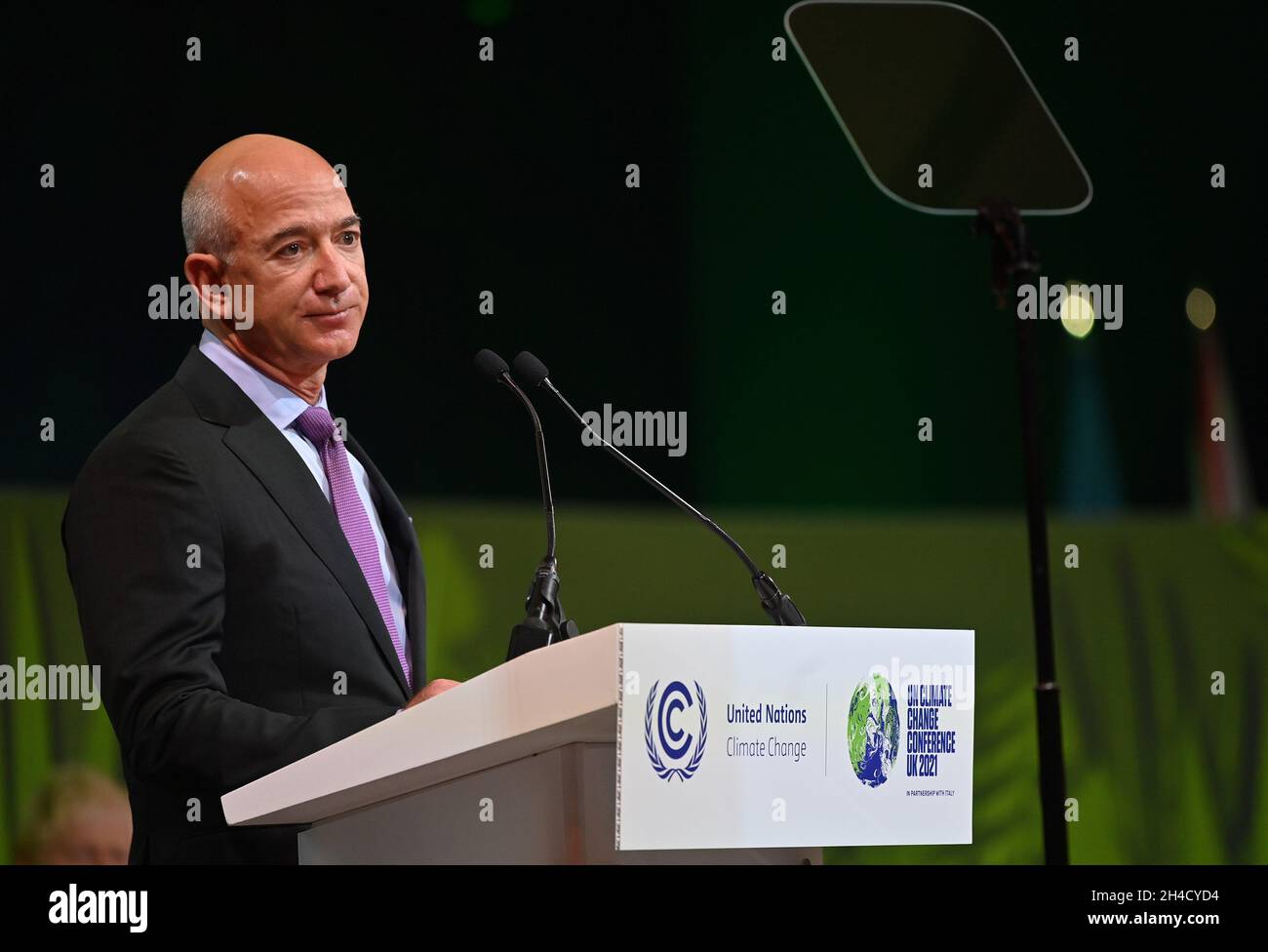 Jeff Bezos Amazon Speaking High Resolution Stock Photography and Images ...