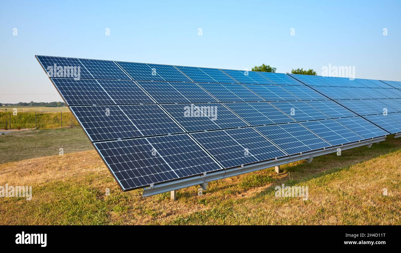 Solar panel modules hi-res stock photography and images - Alamy