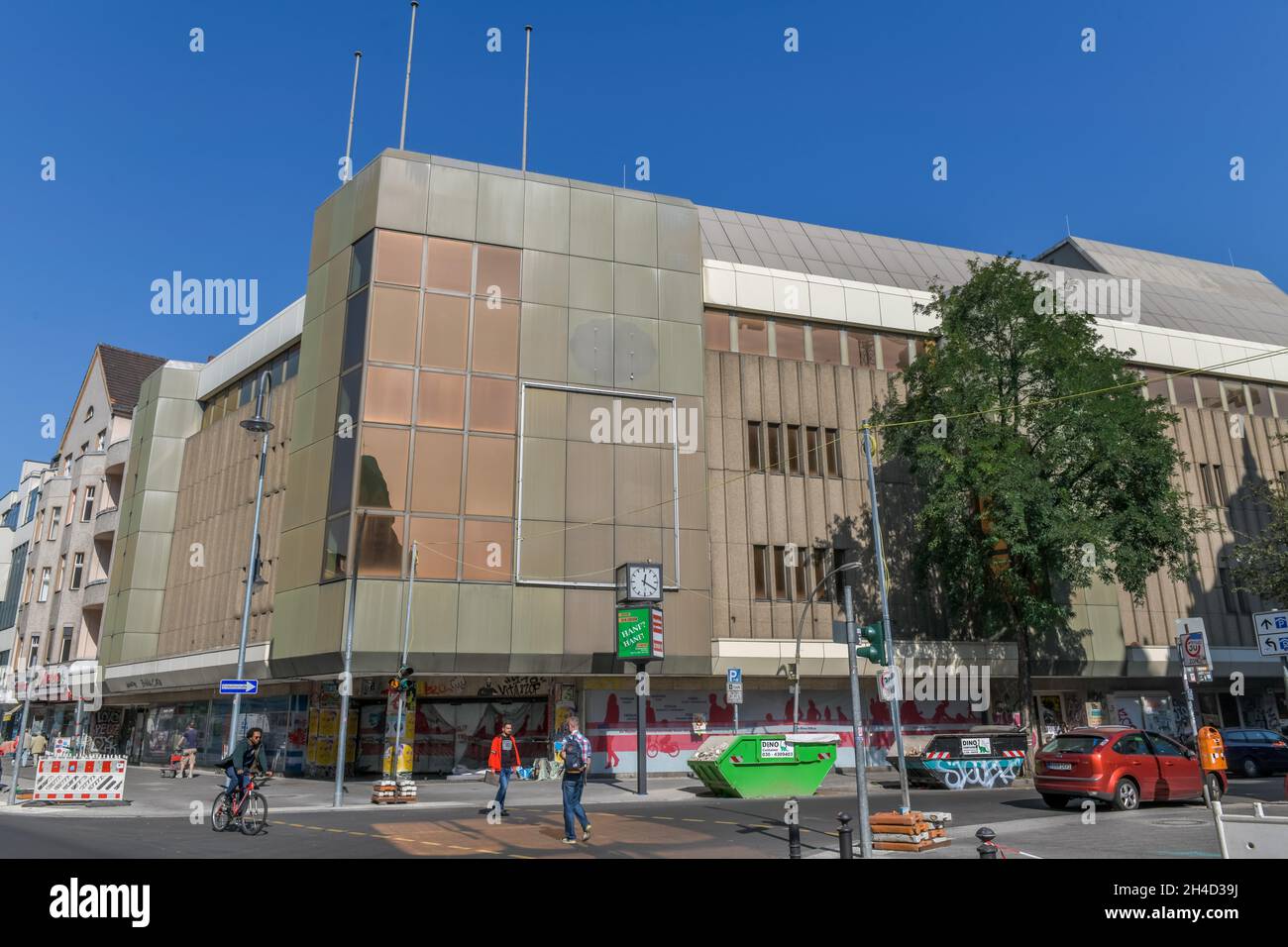 Ehemaliges C & A Haus, Karl-Marx-Straße, Anzengruberstraße, Neukölln ...