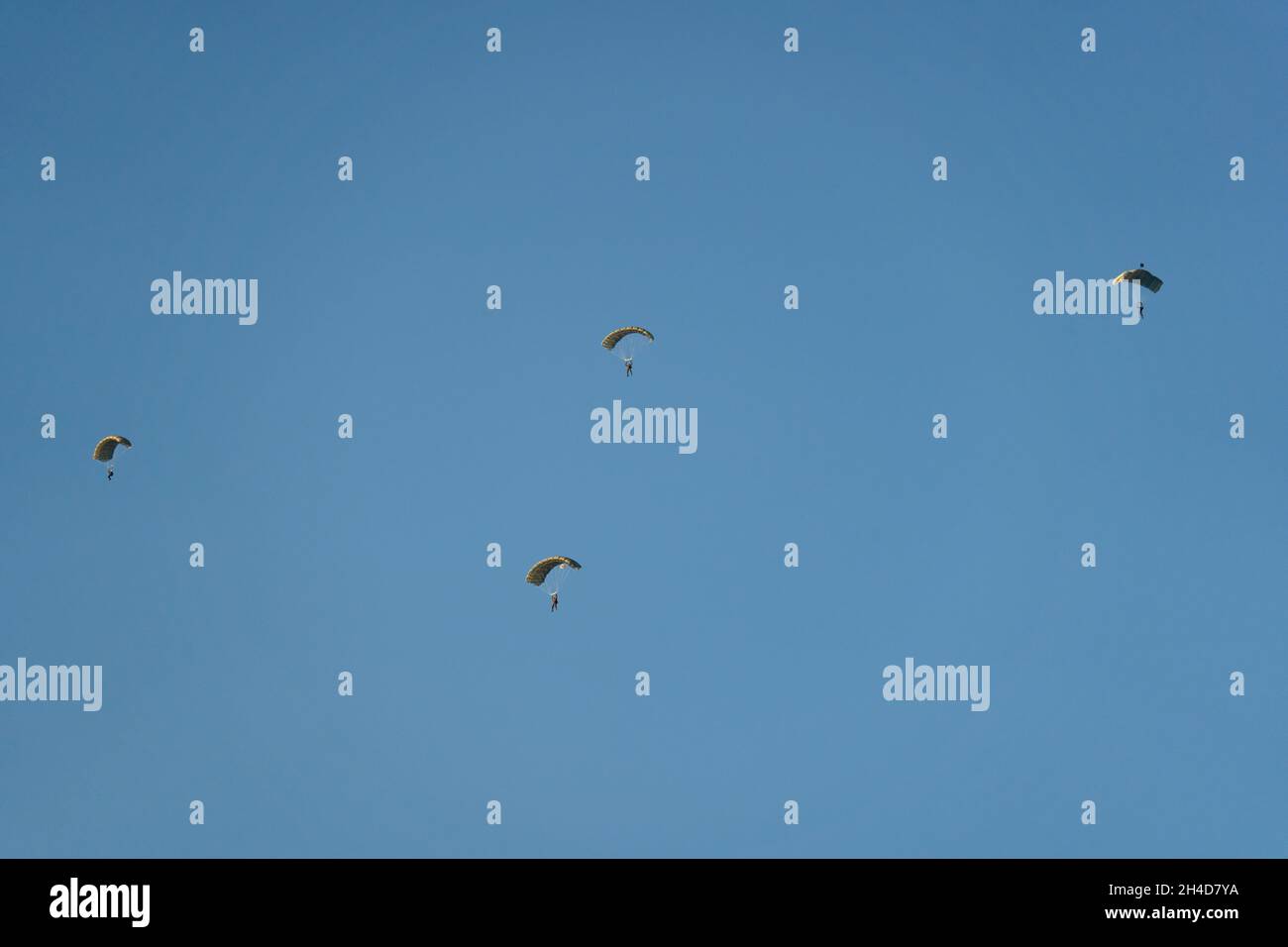 Group Of People Parachute Training High Resolution Stock Photography ...