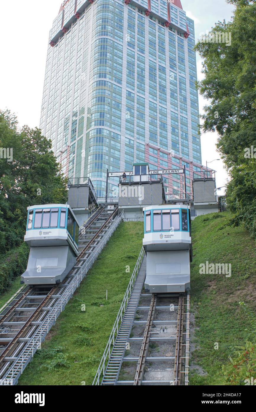 Hillside lifts hi-res stock photography and images - Alamy