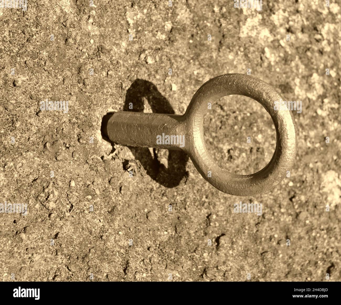Ring on the wall hi-res stock photography and images - Alamy