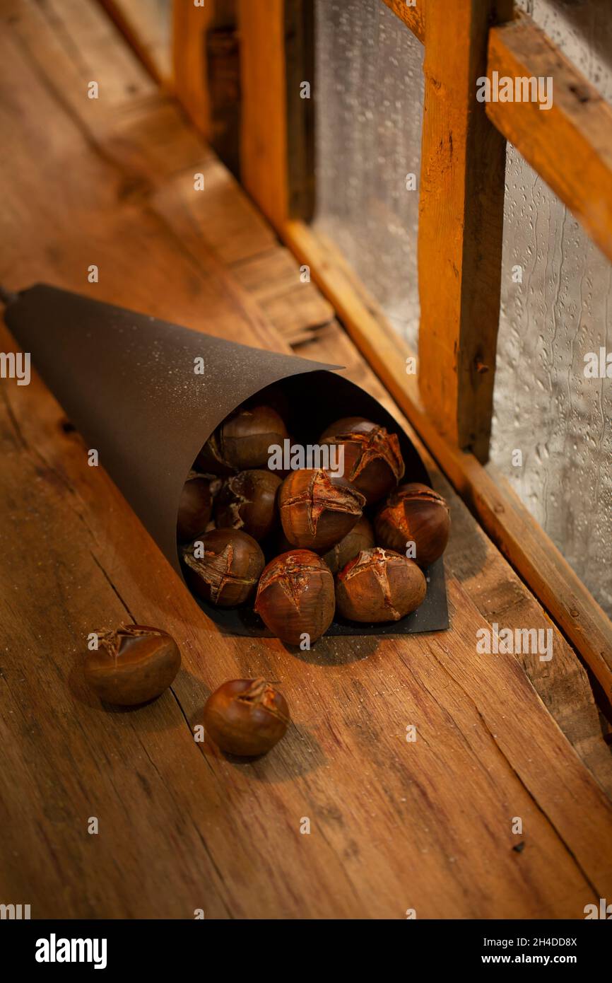 Red bean cake and chestnut cake hi-res stock photography and images - Alamy