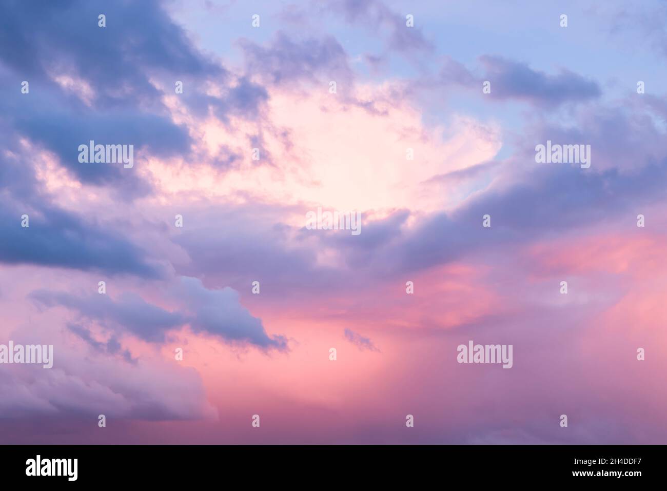 Thunder clouds and sunset hi-res stock photography and images - Alamy