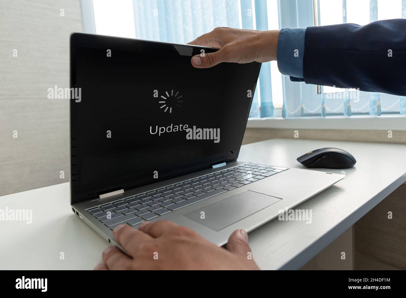 Device updated hi-res stock photography and images - Alamy