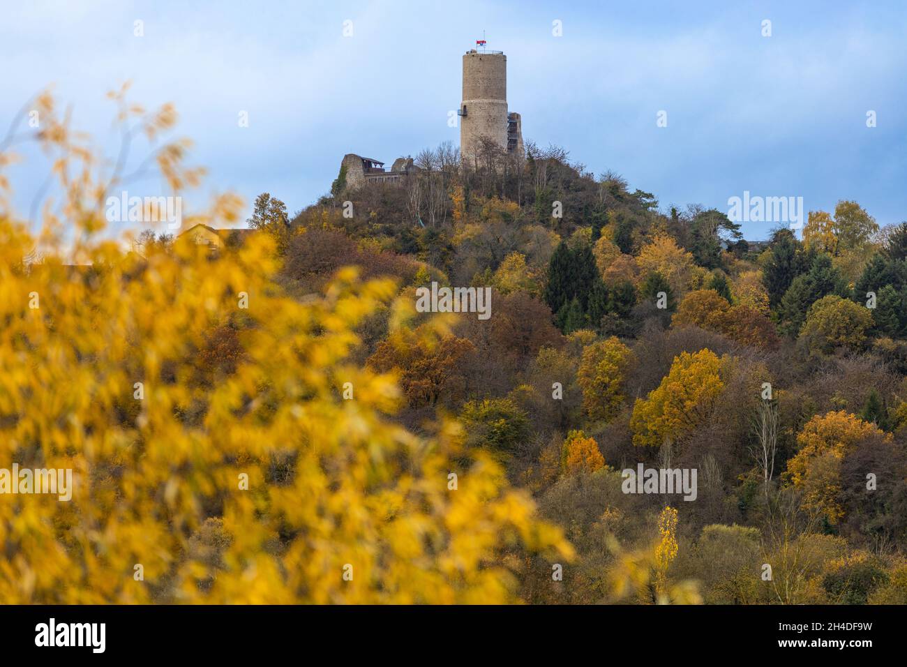 Medieval scenery hi-res stock photography and images - Alamy