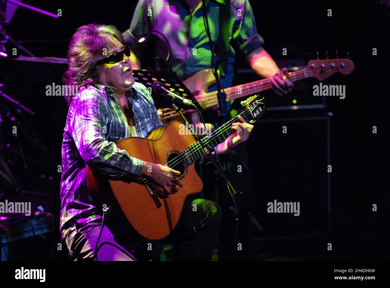 American singer jose feliciano performs hi-res stock photography and ...