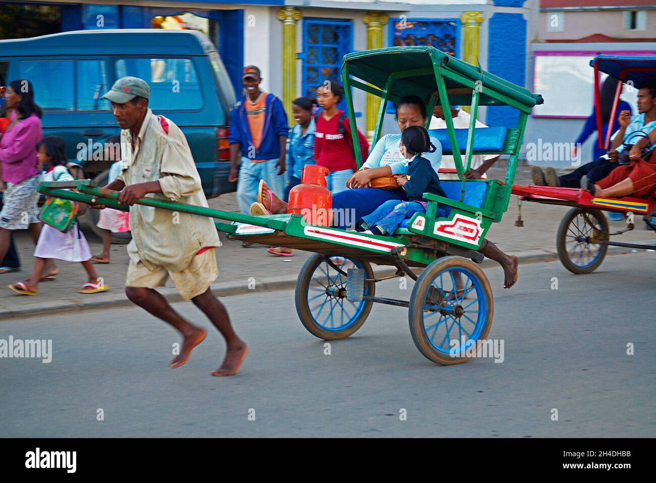 Madagascar. Antsirabe. Pousse-pousse, le taxi malgache. // Madagascar ...