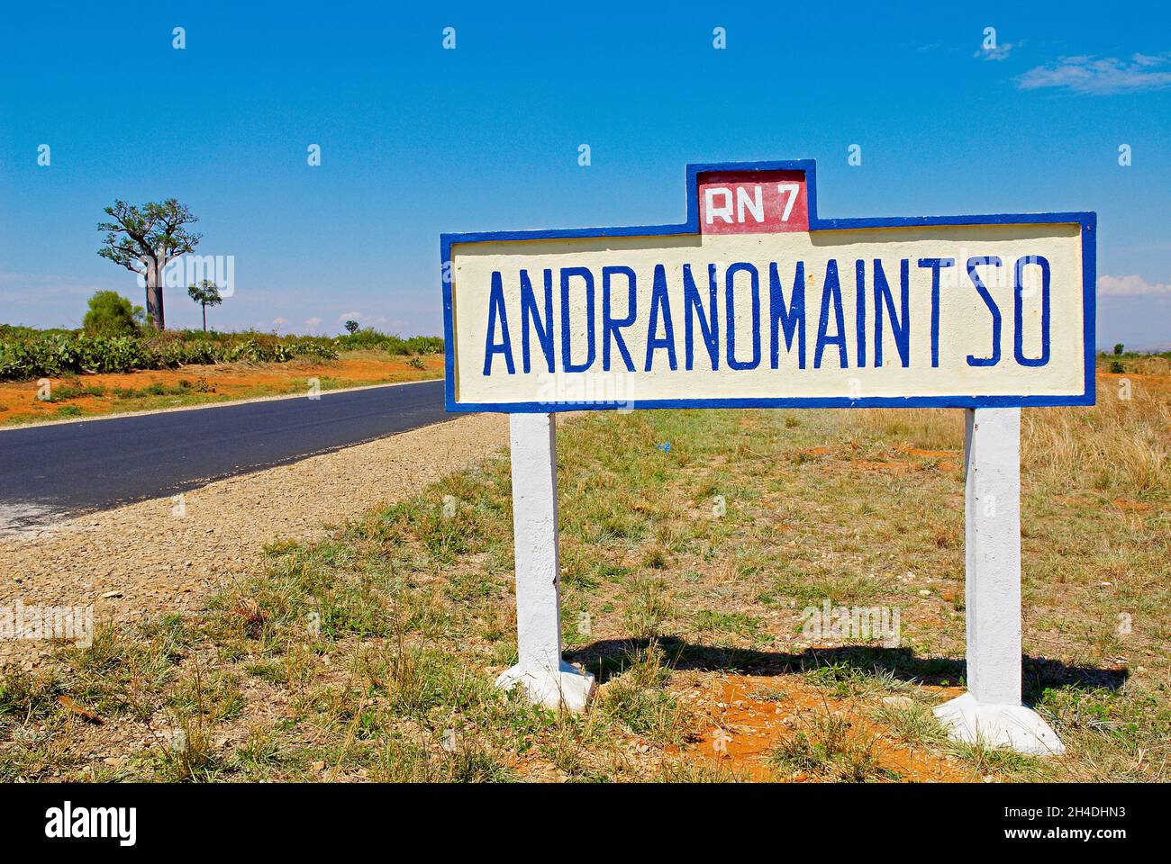 Madagascar. Route national 7. // Madagascar. National 7 road Stock ...