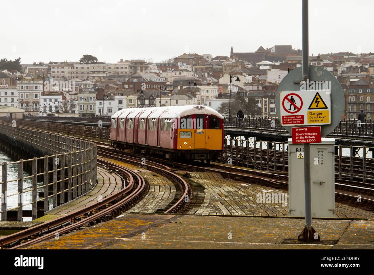 Island line 2017 featuring the former London Transport tube trains ...