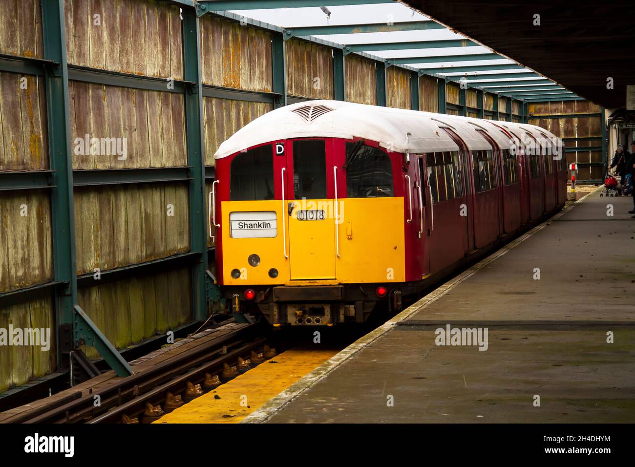 Island line 2017 featuring the former London Transport tube trains ...