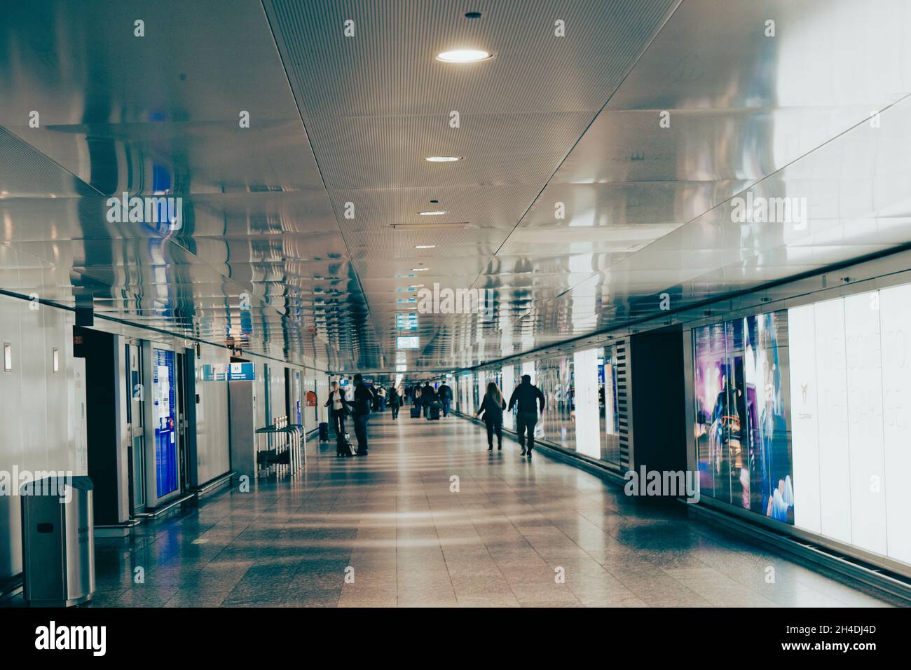 Automated check in boarding pass airport hi-res stock photography and ...