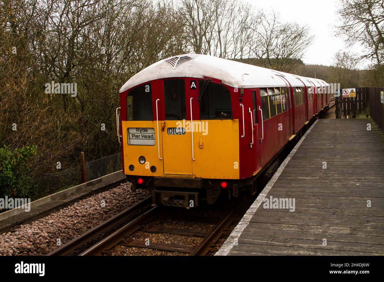 Island line 2017 featuring the former London Transport tube trains ...