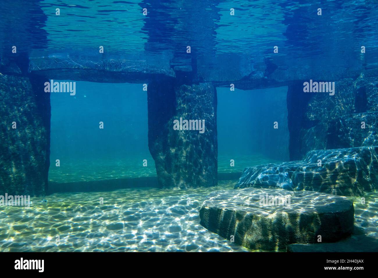 Underwater construction hi-res stock photography and images - Alamy