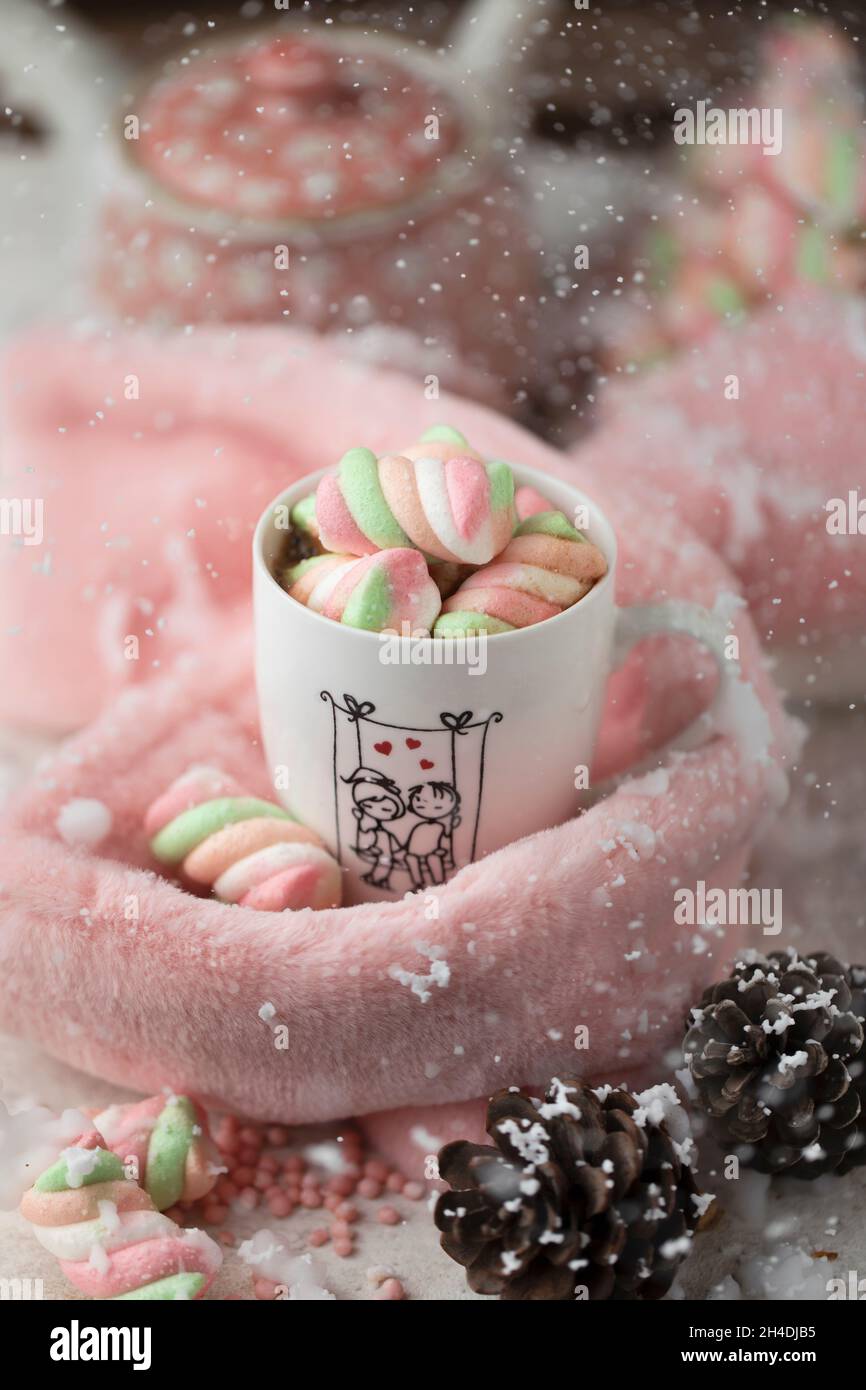 A cup of hot marshmallows in the winter Stock Photo - Alamy