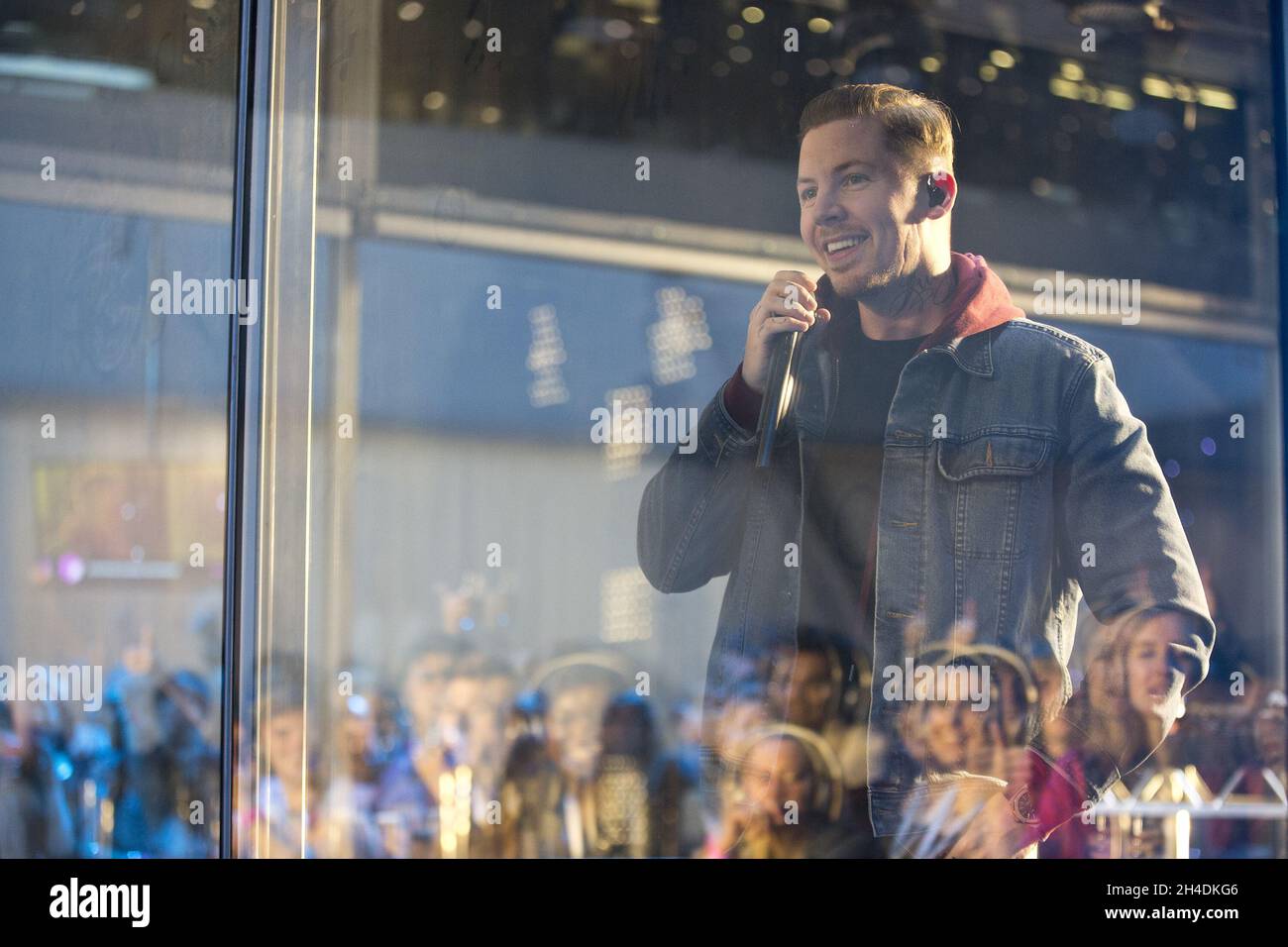 Brand new professor hi-res stock photography and images - Alamy