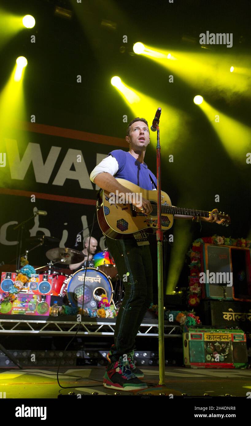 Coldplay performs charity gig straight after the BRIT Awards in aid of ...