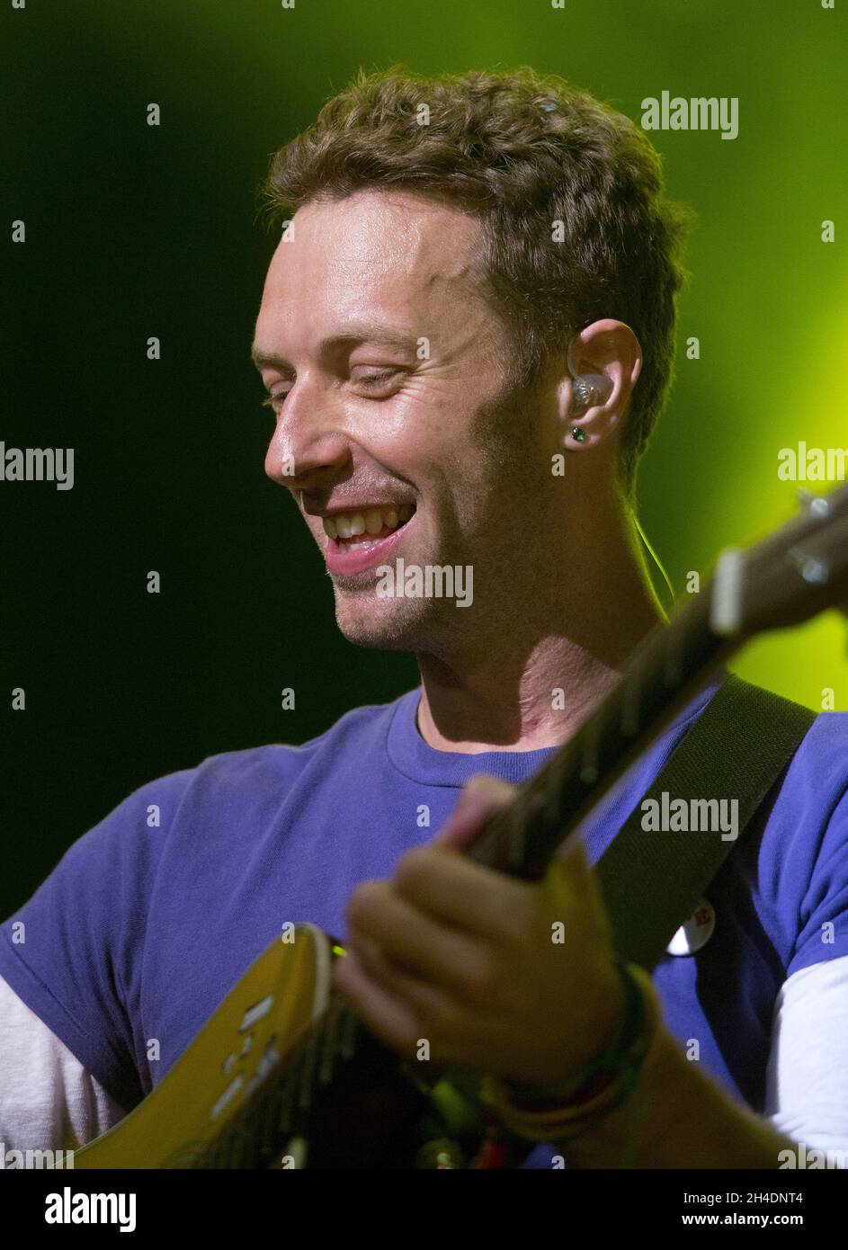 Coldplay performs charity gig straight after the BRIT Awards in aid of ...